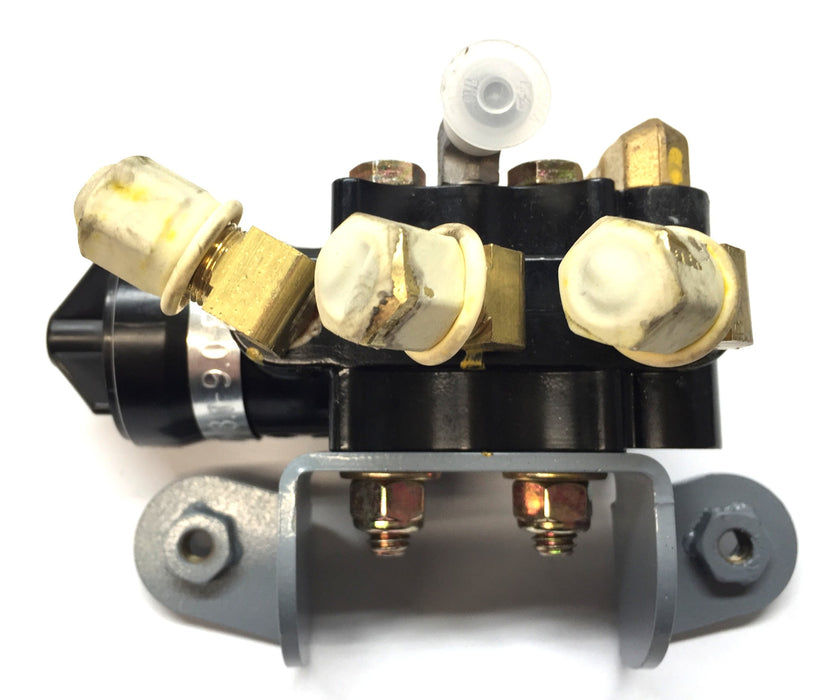 Knorr-Bremse Air Governor Valve Assembly with Adapters and Mount 11897 ...