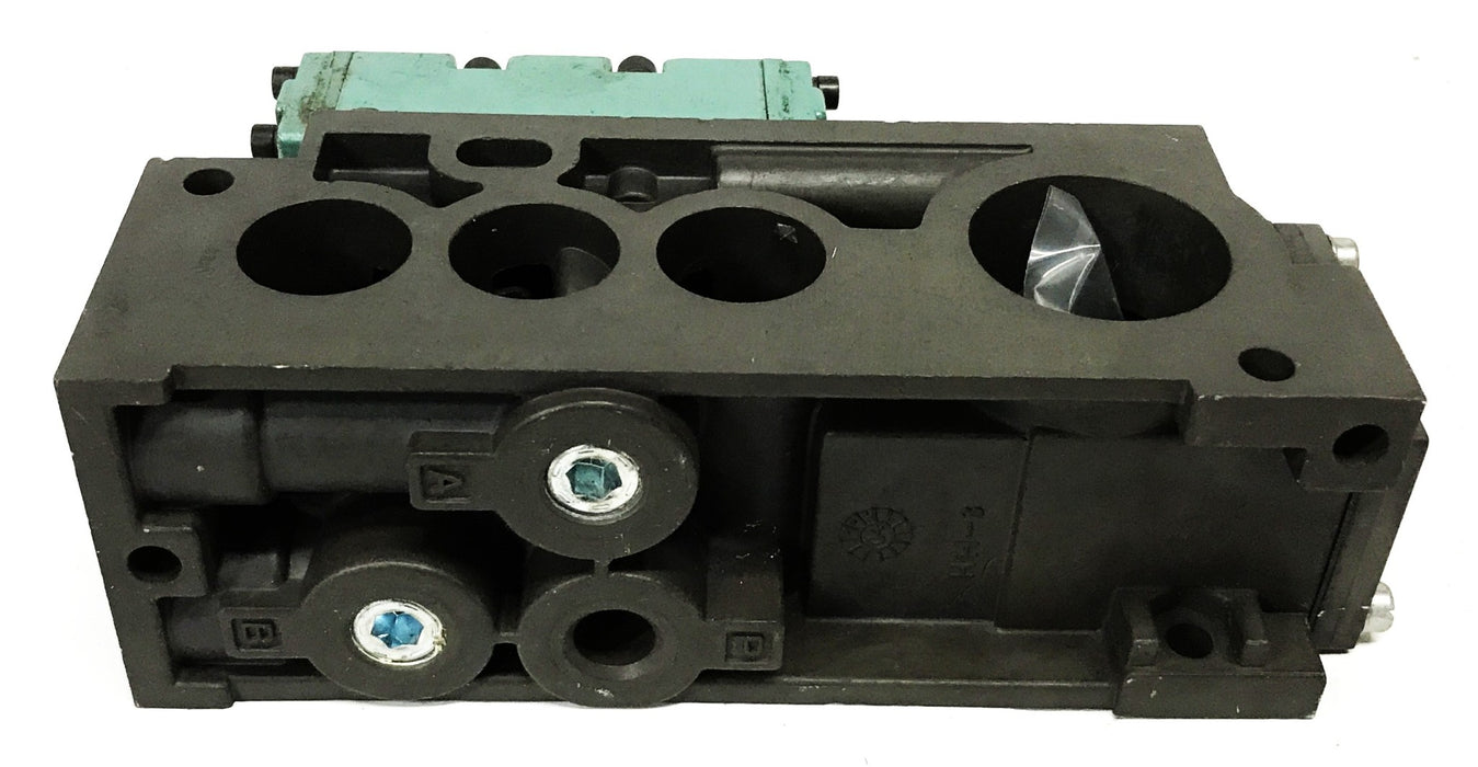 Numatic Air Pilot Solenoid Valve with Manifest Coil 152JA415O-000000 U ...