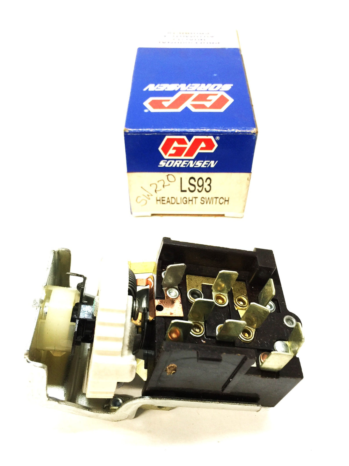 Sorensen Headlight Switch LS93 (SW220) NOS — governmenttransitsurplus.com