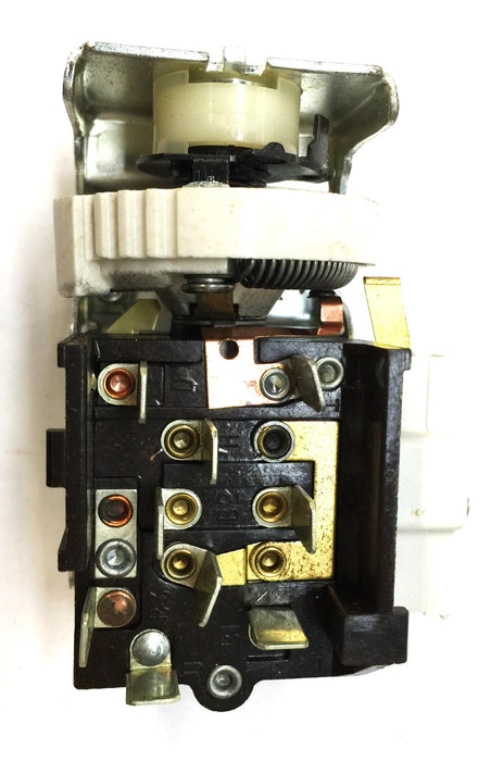 Sorensen Headlight Switch LS93 (SW220) NOS — governmenttransitsurplus.com