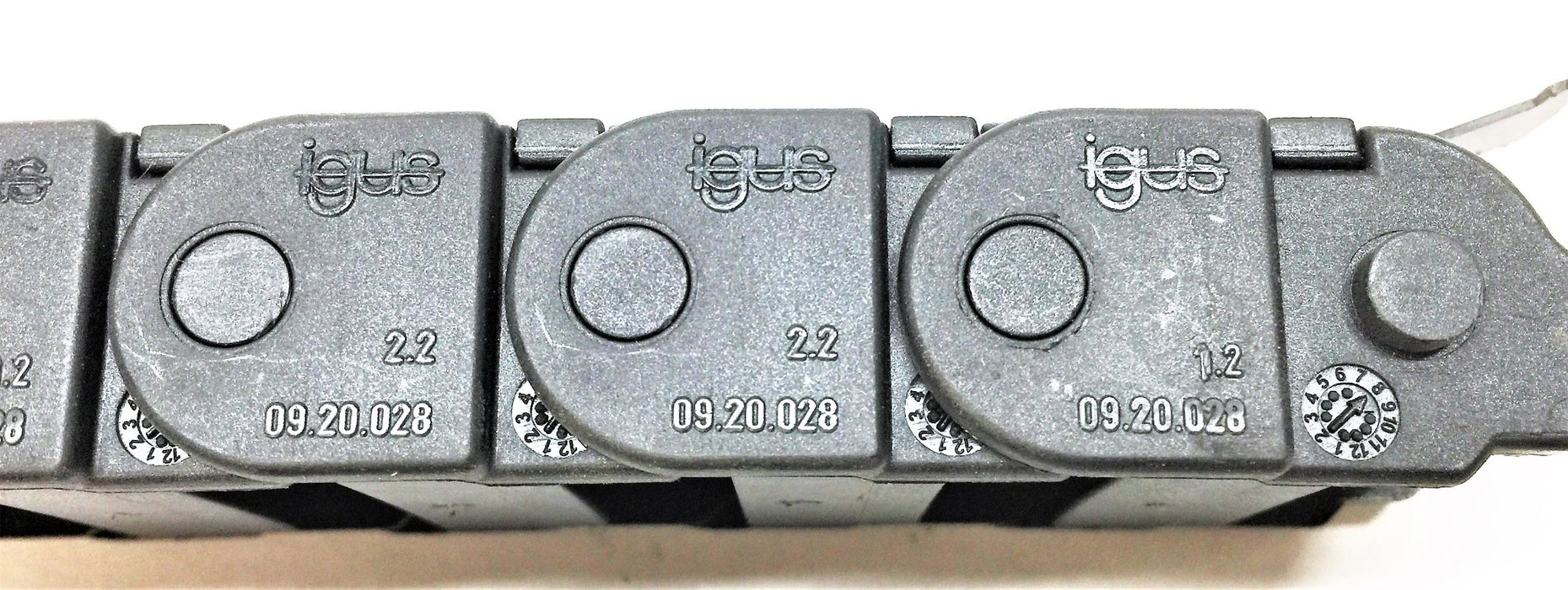 IGUS 3' Chain Energy Track 09.20.028 NOS — governmenttransitsurplus.com