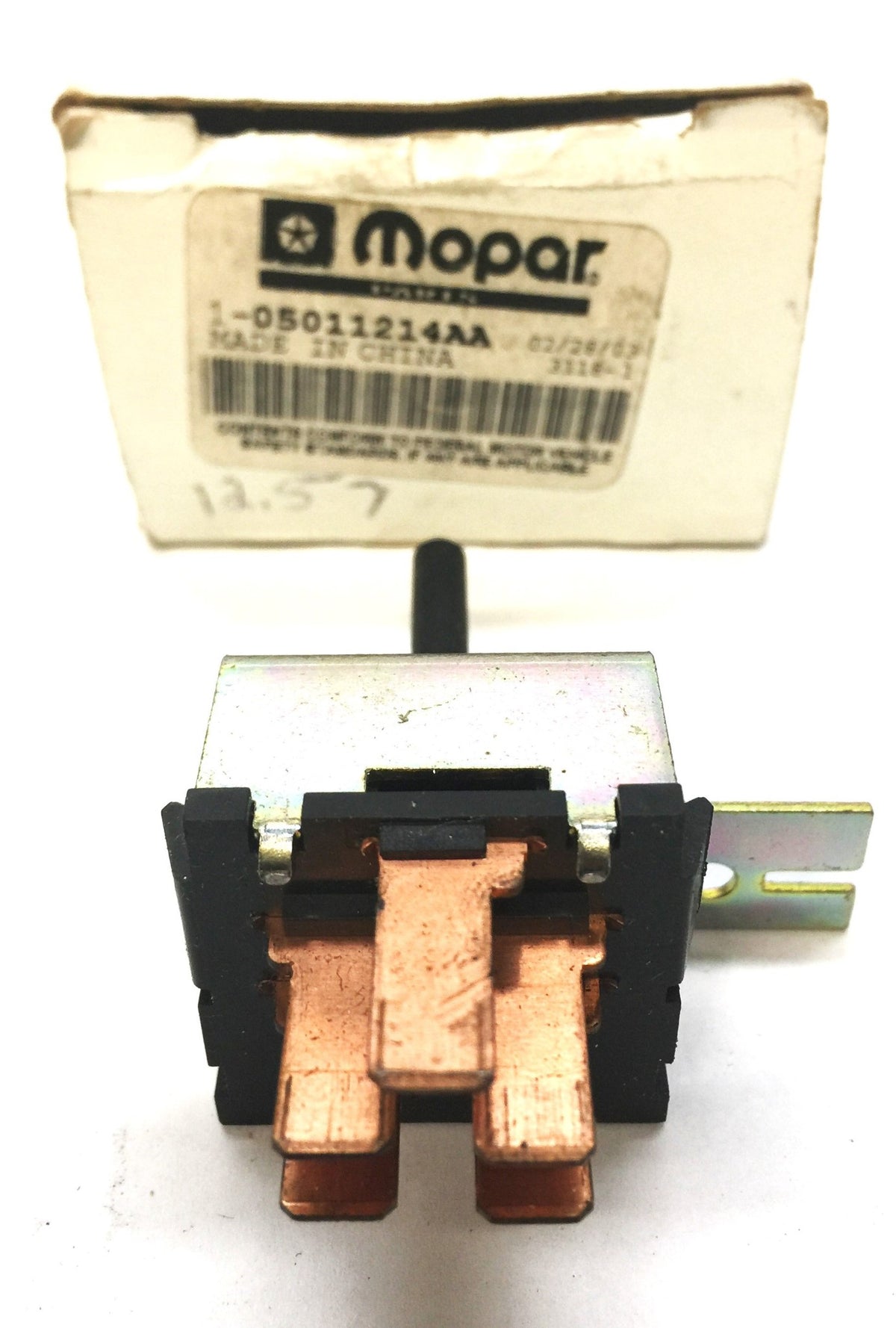 Mopar Blower Motor Fan Switch 05011214AA NOS — governmenttransitsurplus.com