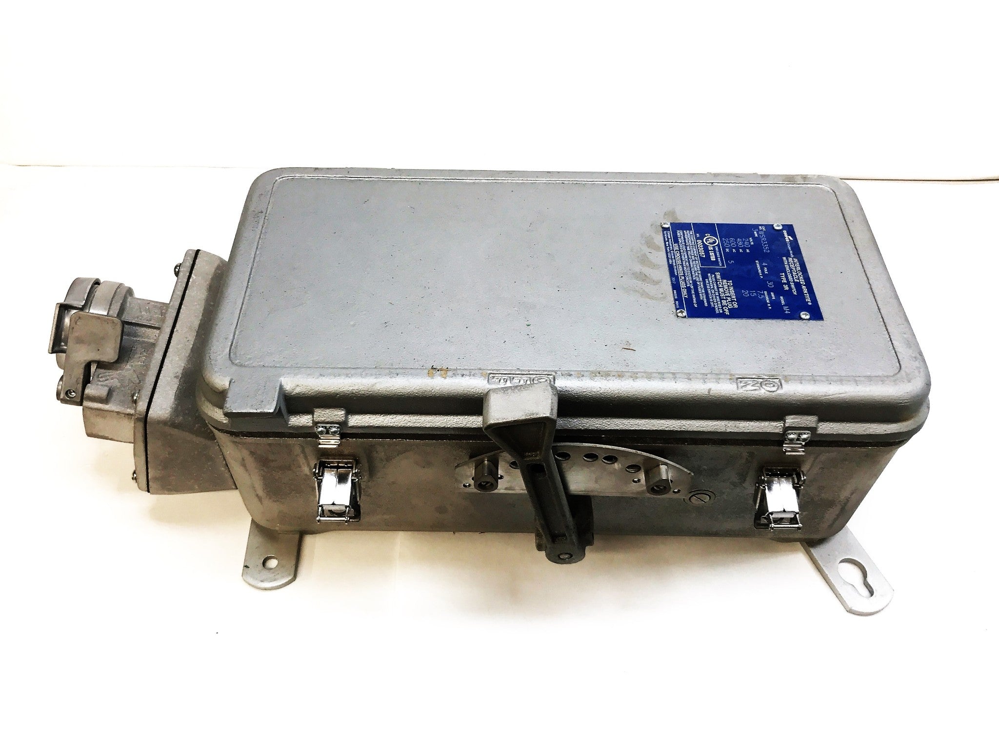 Cooper Crouse-Hinds Interlock Arktite Receptacle with Safety Switch WS ...