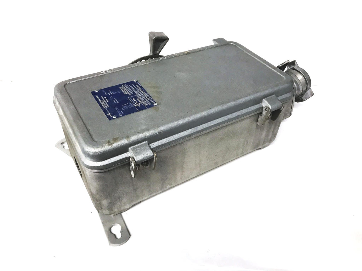 Cooper Crouse-Hinds Interlock Arktite Receptacle with Safety Switch WS ...