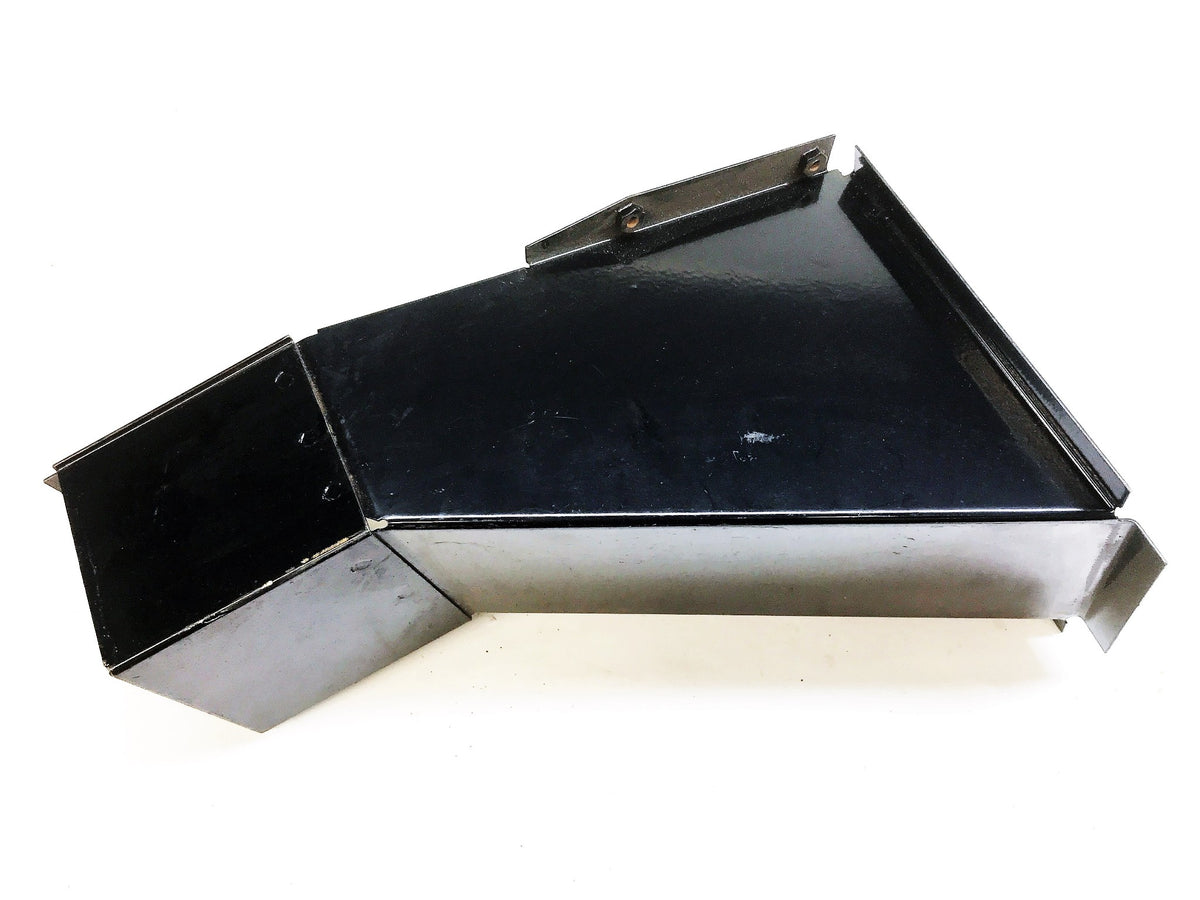 Mack R/H Lower Heater Duct X660-B10 NOS — governmenttransitsurplus.com