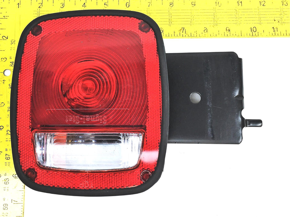 Signal-Stat GM Tail Lamp Assembly 15148690 NOS ...